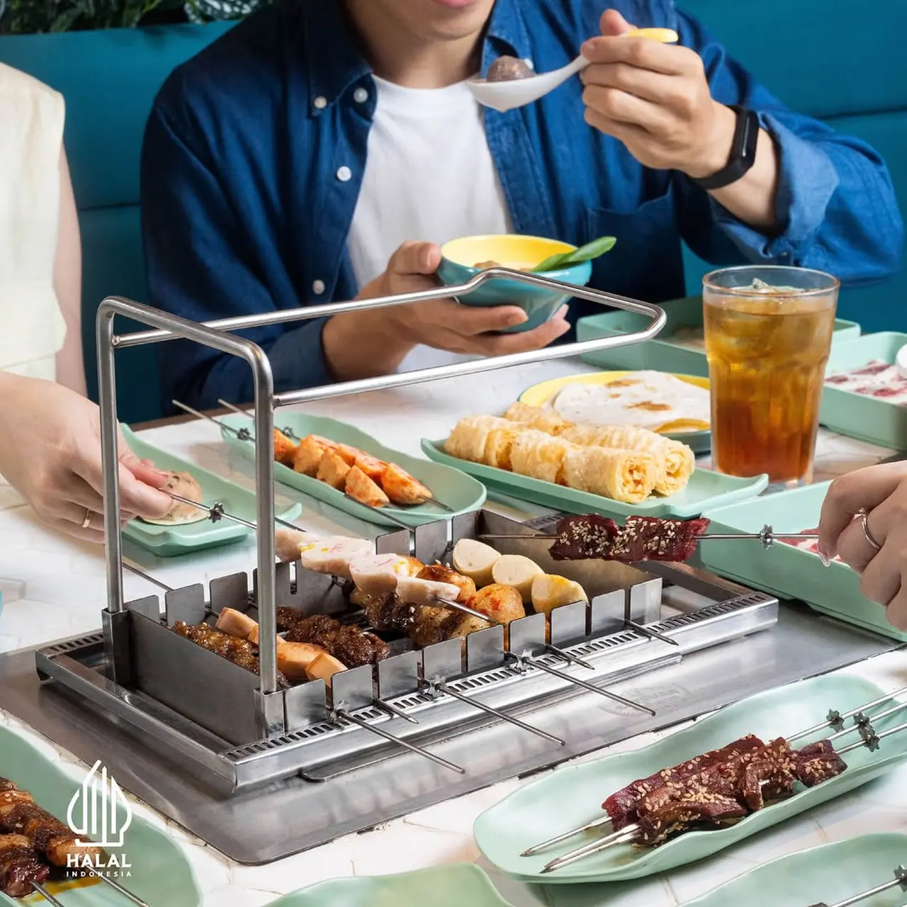 16 Tempat Makan Enak di Sekitar SCBD Jakarta Selatan 2025: Lengkap Menu ...