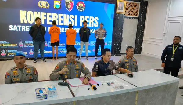 Klarifikasi Wali Kota Prabumulih Soal Kisruh Pencopotan Kepsek, Bantah Anaknya Bawa Mobil ke ...