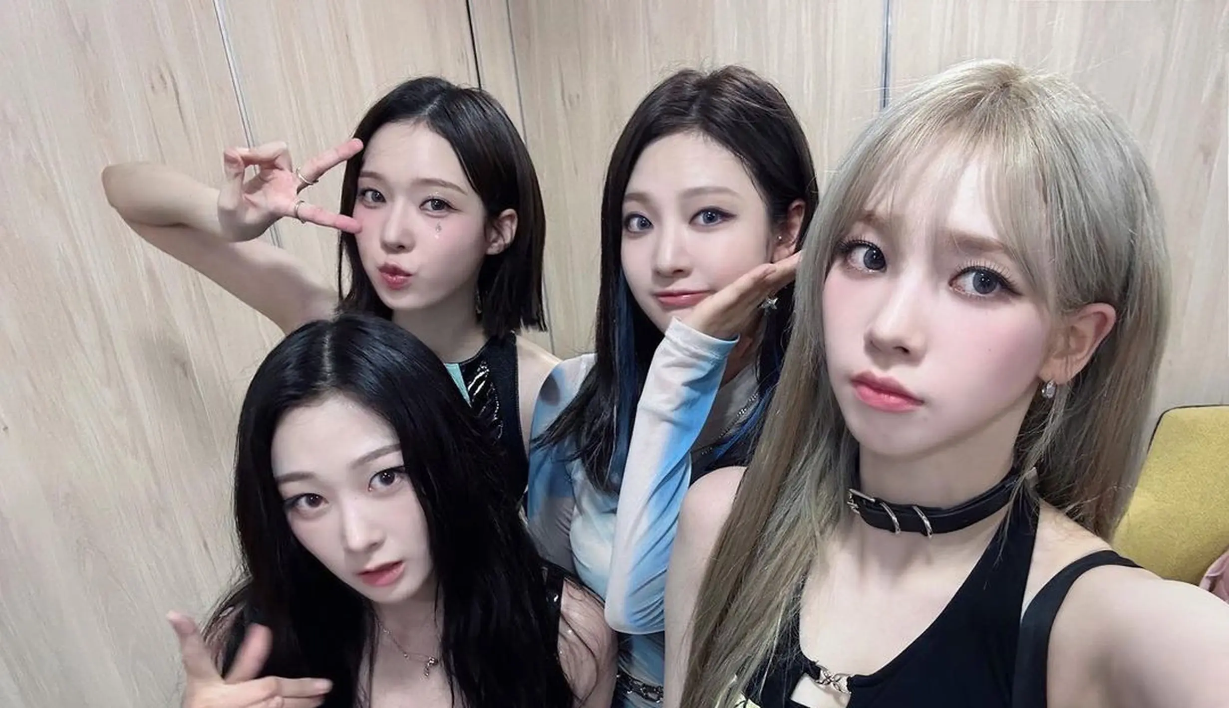 Karina Aespa Bikin Geger Setelah Ubah Warna Rambut, Lebih Cocok Pirang atau Hitam Legam? - Foto ...