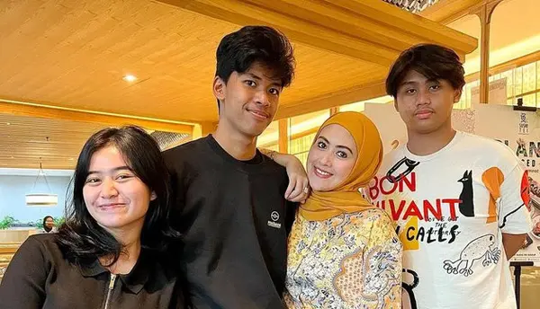 Newjeans Dikonfirmasi Bakal Rilis Ep Album Kedua Bertajuk Get Up Di