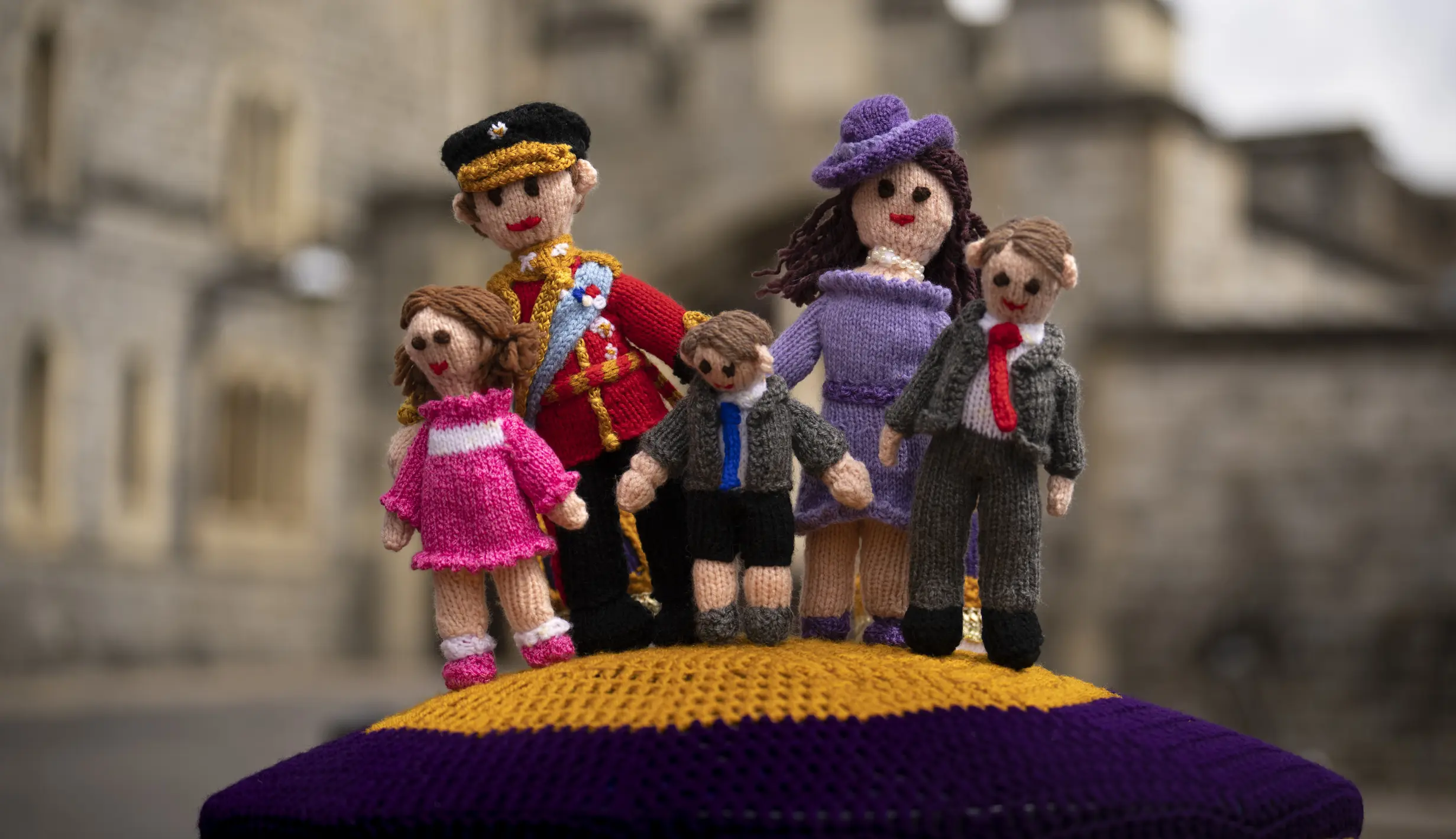 Inggris Semarak Menyambut Hari Penobatan Raja Charles III - Foto ...