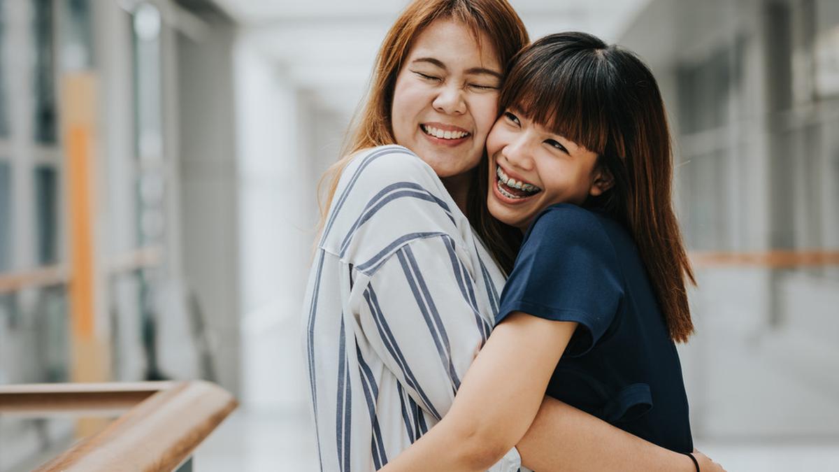 5 Manfaat Mengejutkan dari Berpelukan untuk Kesehatan Tubuh dan Jiwa ...