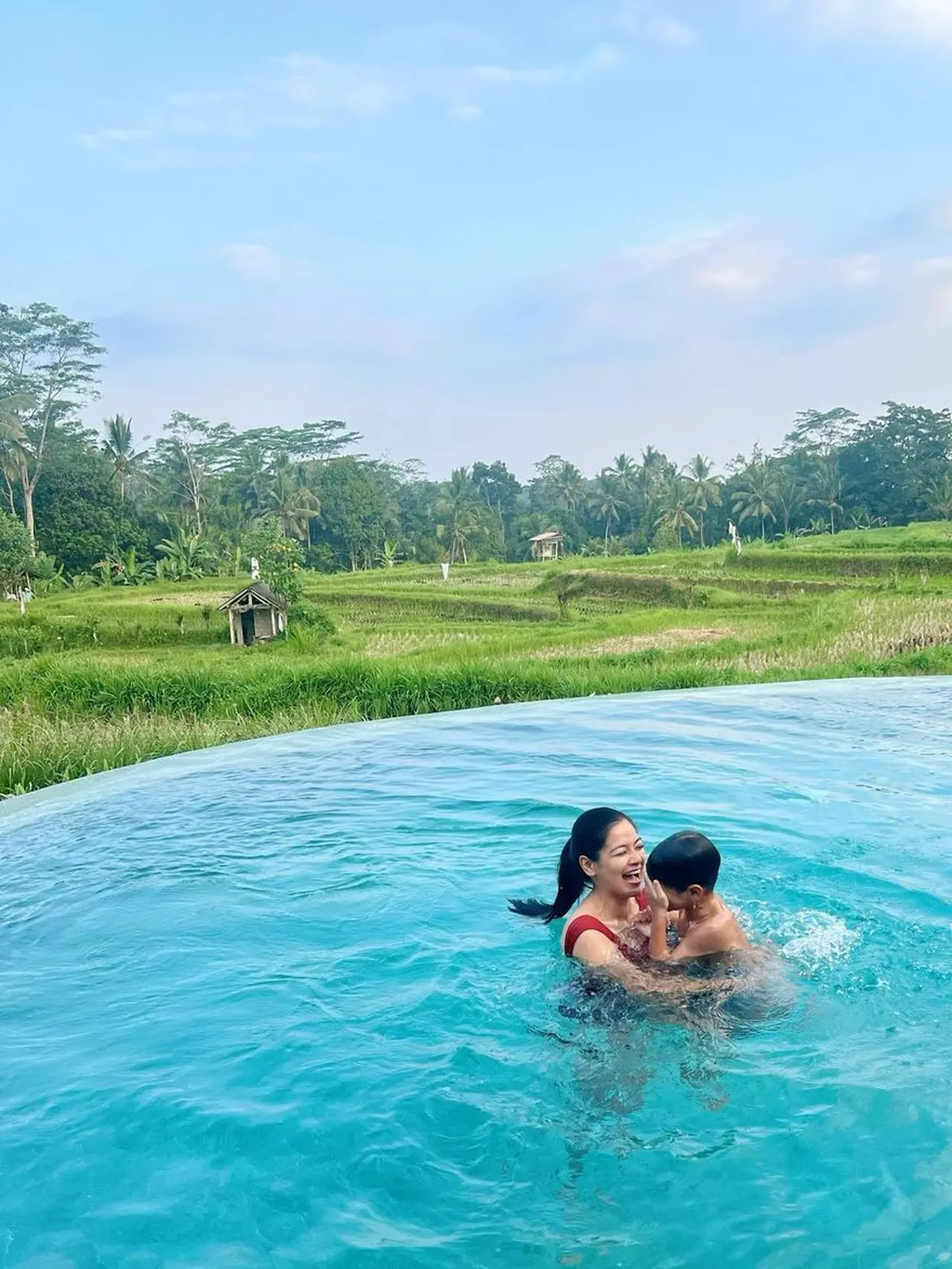 6 Potret Rumah Mertua Titi Kamal yang Super Nyaman, Banyak Sudut Estetis