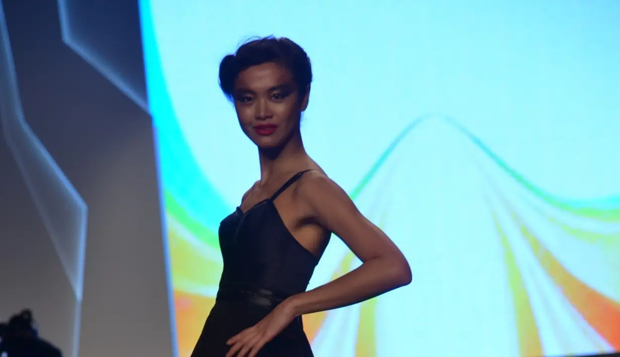 Bright Colours: Karya Komelia Ersan - Photo Fimela.com