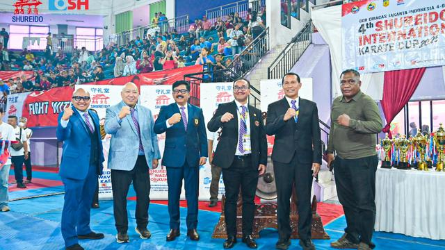 Kejuaraan Karate Internasional Terbesar di Indonesia Diikuti 14 Negara ...
