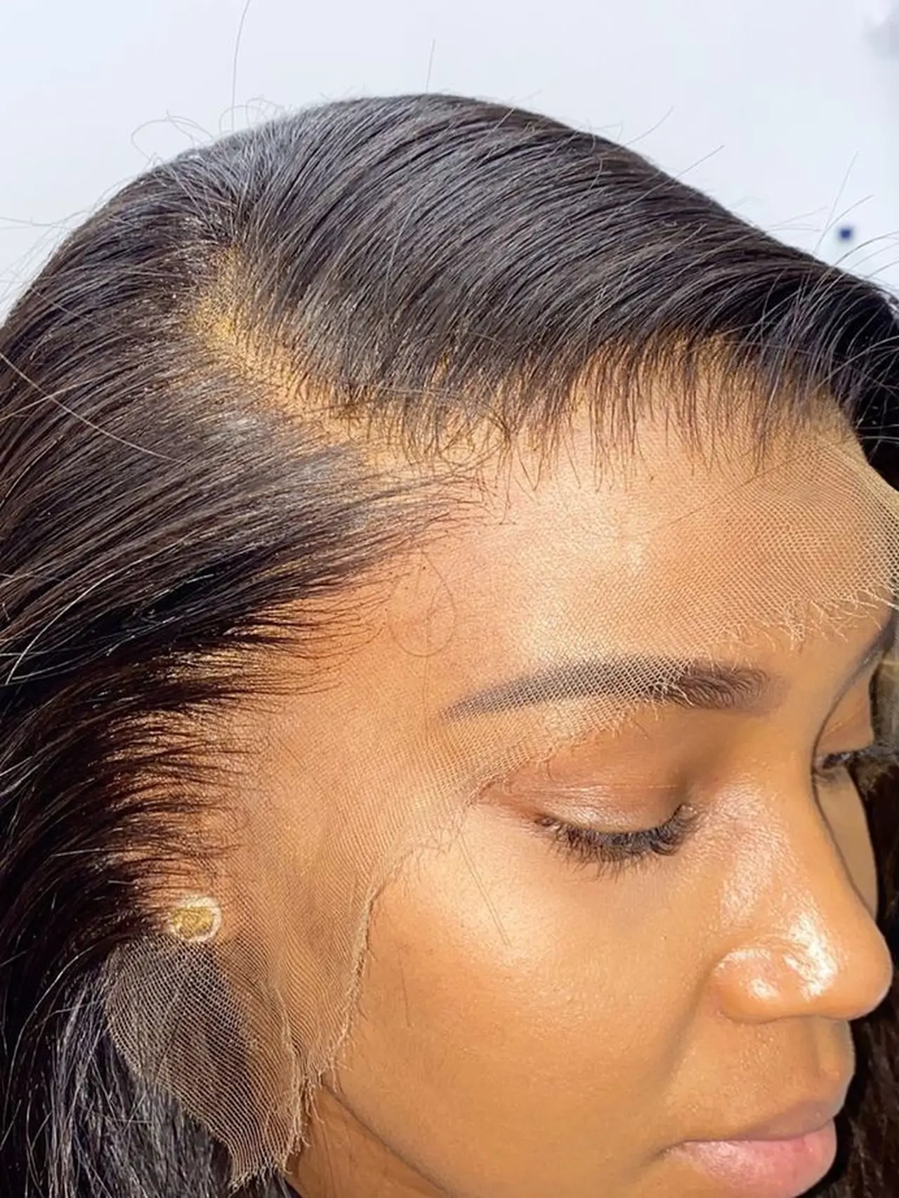 Begini Cara Pakai Wig Tanpa Terlihat Aneh, Pemula Wajib Tahu