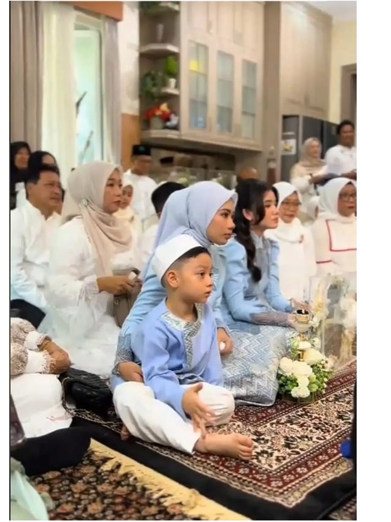 6 Potret Dua Anak Sambung Irish Bella, Putri Haldy Sabri Berparas Menawan - Hot Liputan6.com