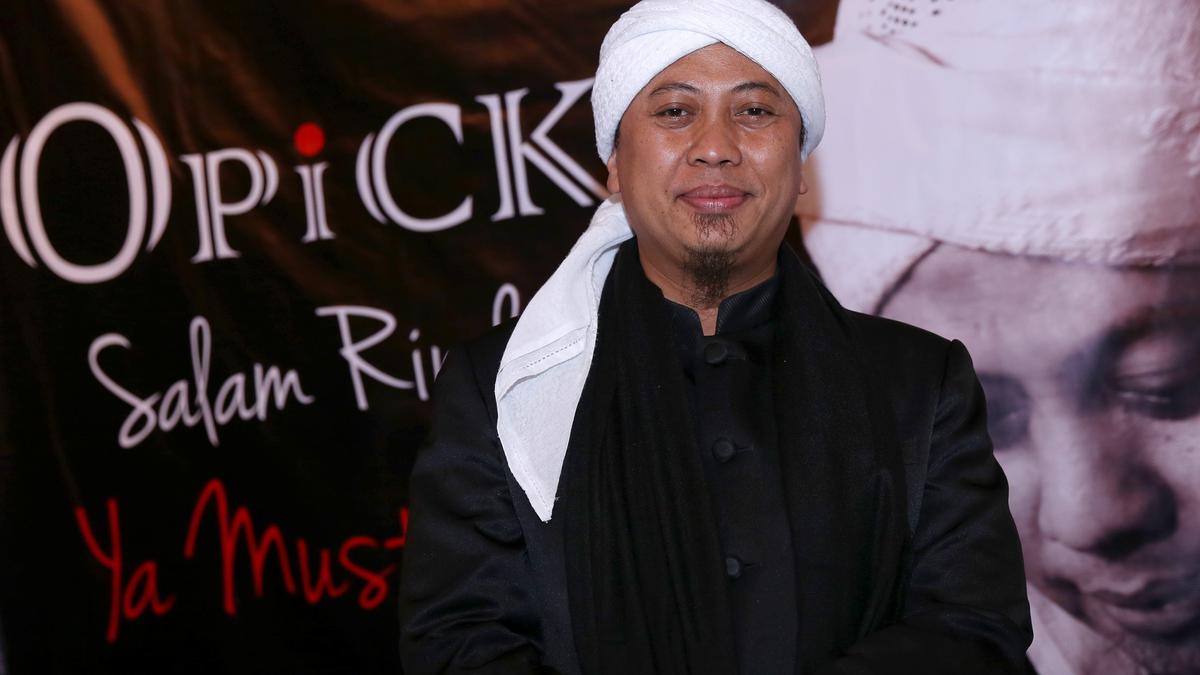 Opick: Jangan Berhenti Berkarya Meskipun Hanya Ibumu yang Beli ...