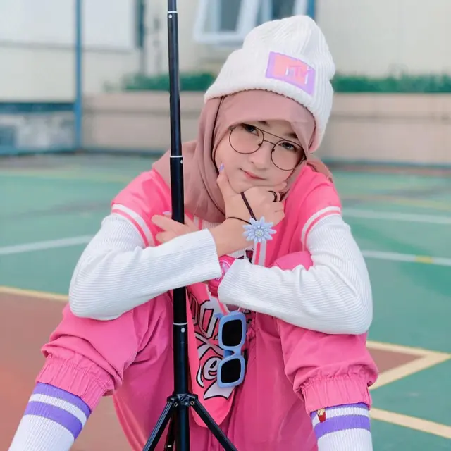 7 Potret Juyy Putri Seleb TikTok yang Gelar Pesta Ultah saat PPKM, Jadi Sorotan - Hot Liputan6.com