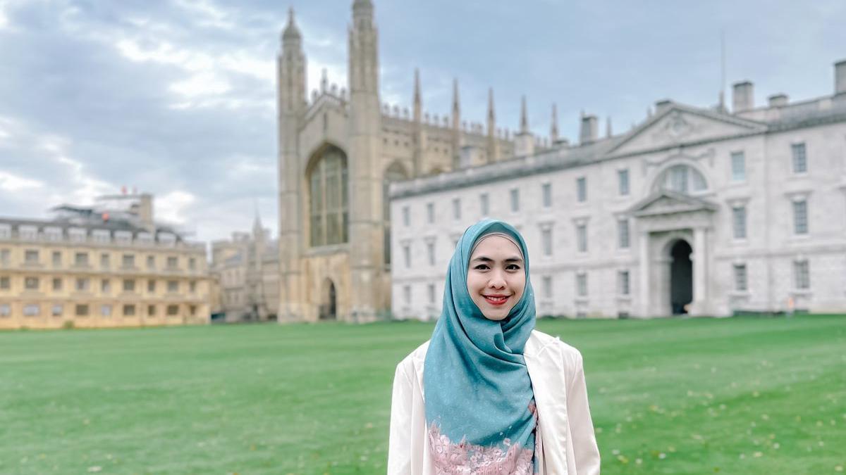 Berkesempatan Dakwah Di Inggris Oki Setiana Dewi Dapat Banyak