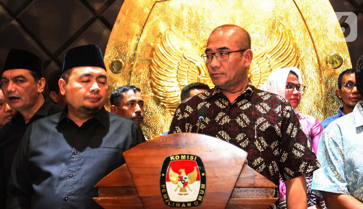 DKPP Berhentikan Ketua KPU Hasyim Asy'ari Terkait Tindak Asusila - Foto ...