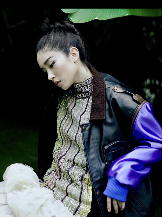 8 Gaya Outfit Nong Poy Transgender Cantik Dengan Fashion Effortless Chic Hingga Glamor Stylish
