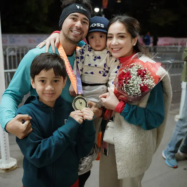 Masih Kecil Sudah Dapat Warisan, Ini 6 Potret Rayyanza dan Rafathar