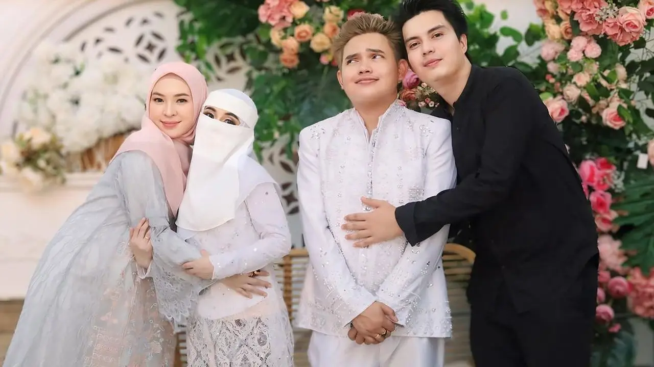 Rujuk Usai 6 Bulan Cerai, 8 Potret Dodhy Kangen Band dan Ayu Rizki ...
