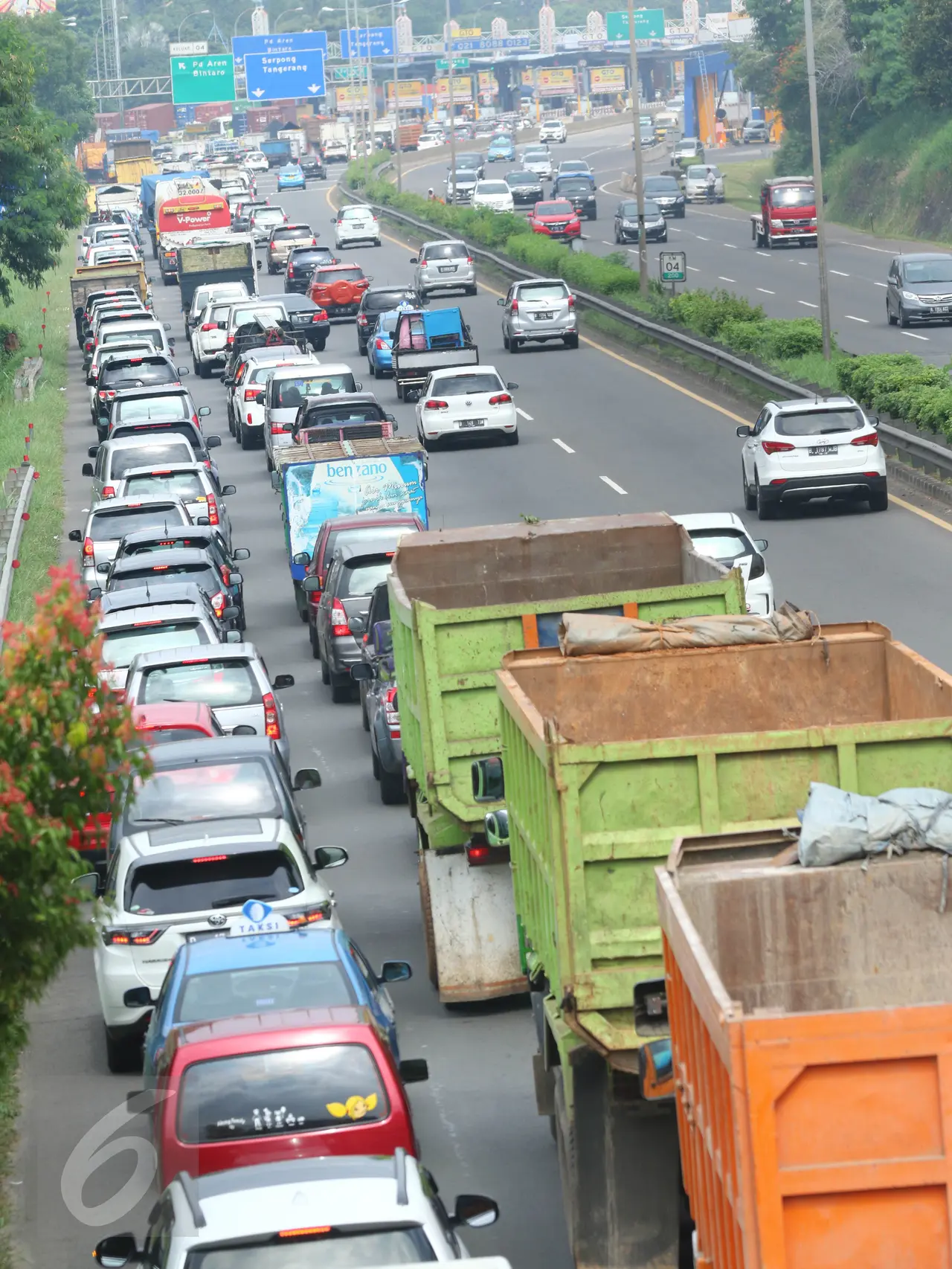 Hindari Tol Tanjung Priok-Cawang, Macet Parah - News Liputan6.com