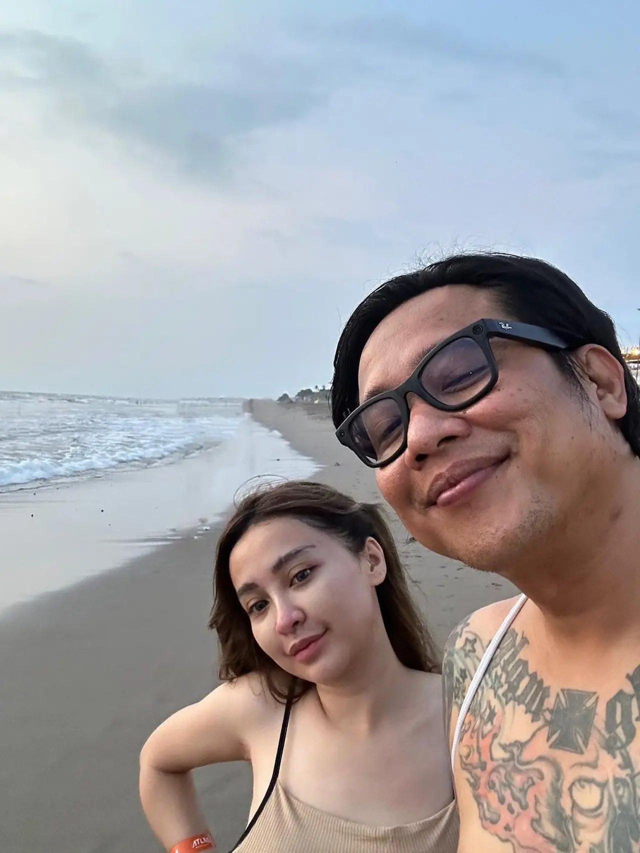 6 Potret Kedekatan Cupi Cupita dan Gofar Hilman, Liburan Bareng di Bali - Hot Liputan6.com