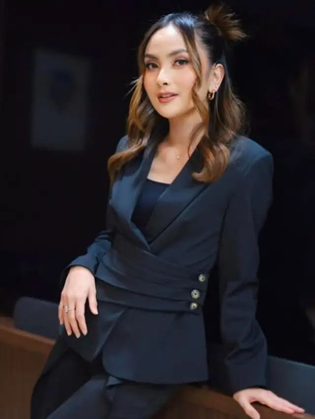 Regina Valeria Putri Ungkap Tantangan dan Inspirasi Menjadi Presenter ...