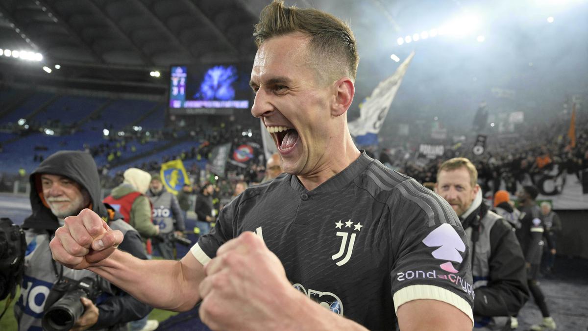 Foto: Arkadiusz Milik Sang Pembeda, Juventus Lolos ke Final Coppa ...