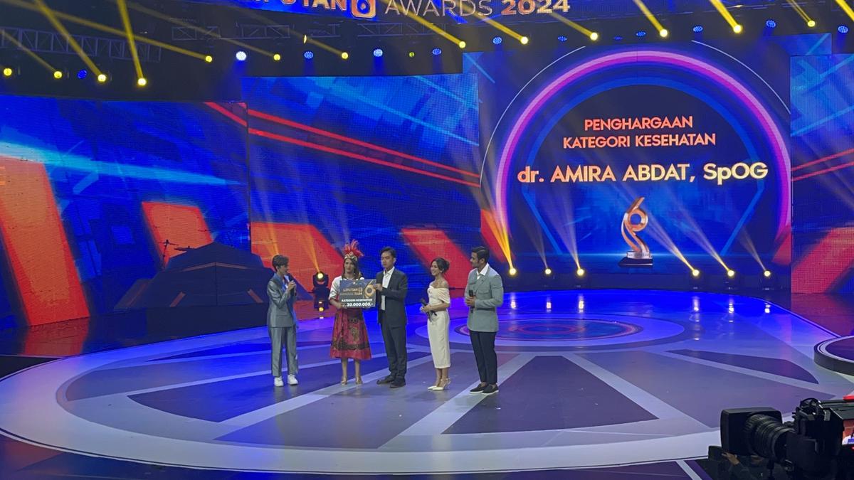 Hadiri Liputan6 Award 2024, Wapres Gibran Serahkan Penghargaan Kategori ...