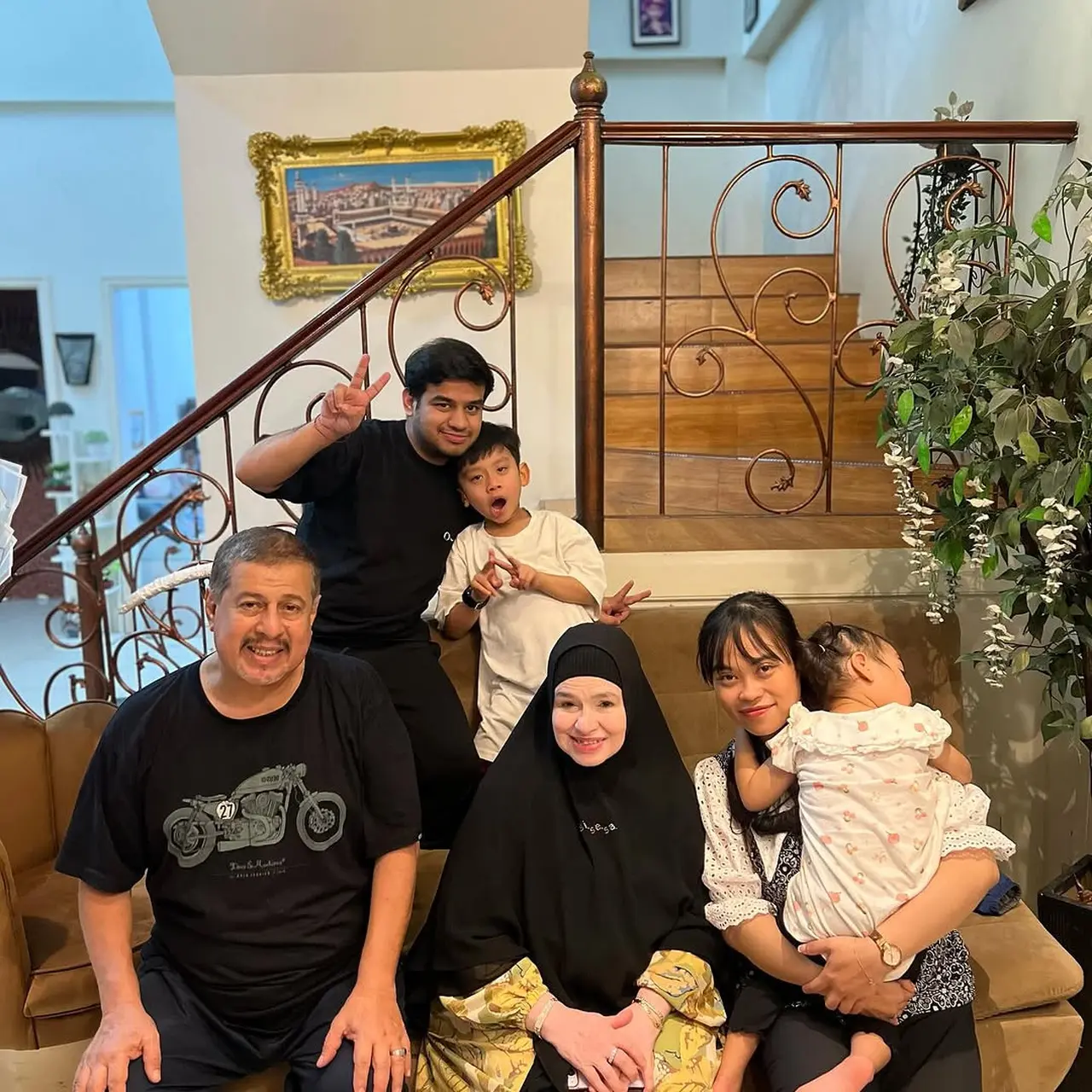 7 Momen Ritsuki dan Natsuki di Indonesia, Ketemu Jerome Polin dan Fadil Jaidi - Hot Liputan6.com