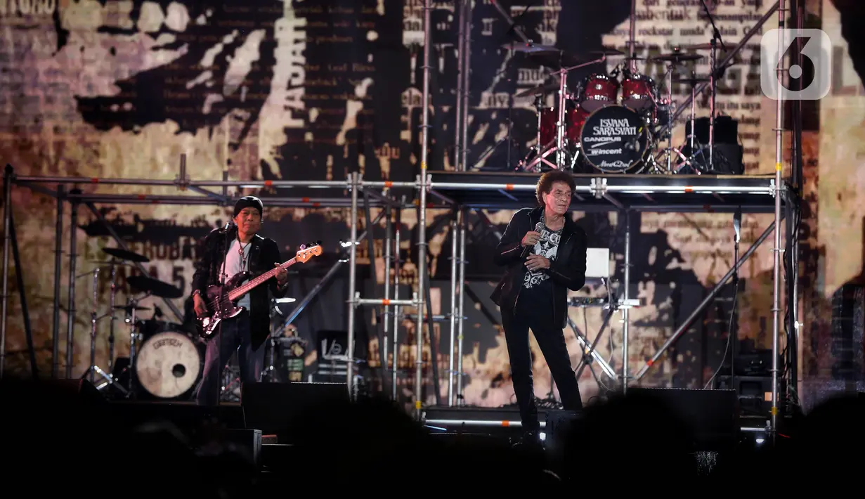 God Bless Rayakan 50 Tahun Berkarya di Synchronize Fest 2023 - Foto ...