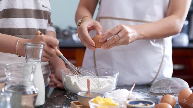 Resep Bolu Kukus Susu 3 Bahan Takaran Sendok, Tekstur Lembut dan Anti Gagal