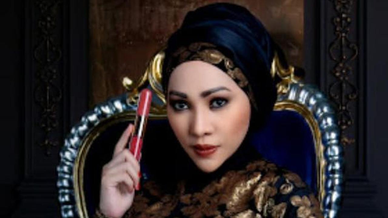 Selebritris Citra Insani Sukses dengan Karir dan Cintanya