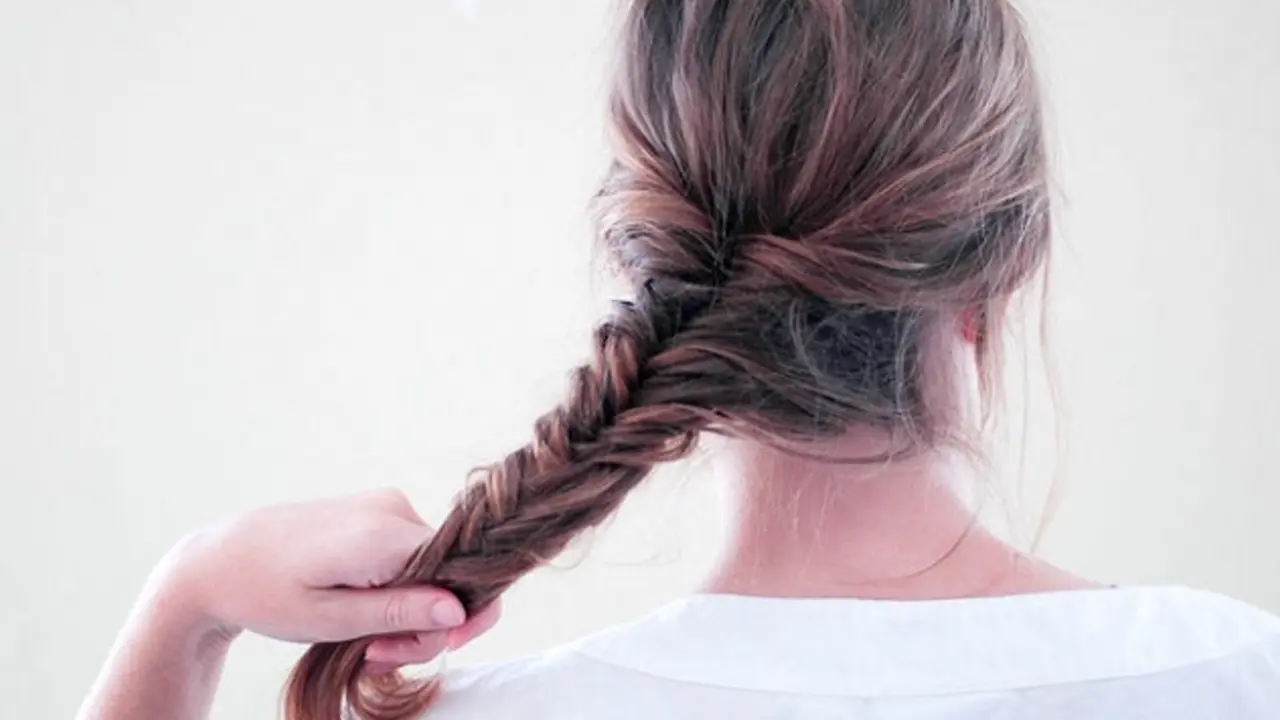 Cara Mengikat Rambut Simpel tapi Cantik, Mudah Dipraktikkan di Rumah ...