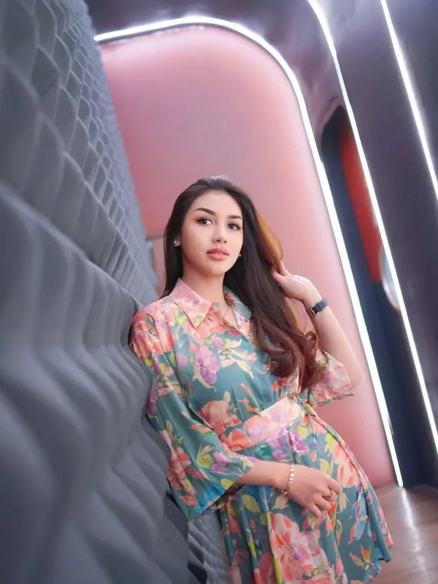 Influencer Rekha Lena Anti Pamer Keseksian dan Konten Aneh Demi Viral ...