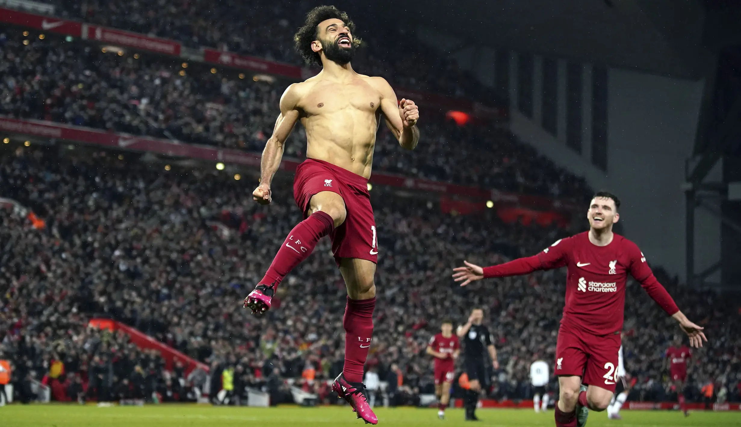 Foto: Sumbang Brace saat Hancurkan MU, Mohamed Salah Catatkan Diri Jadi ...