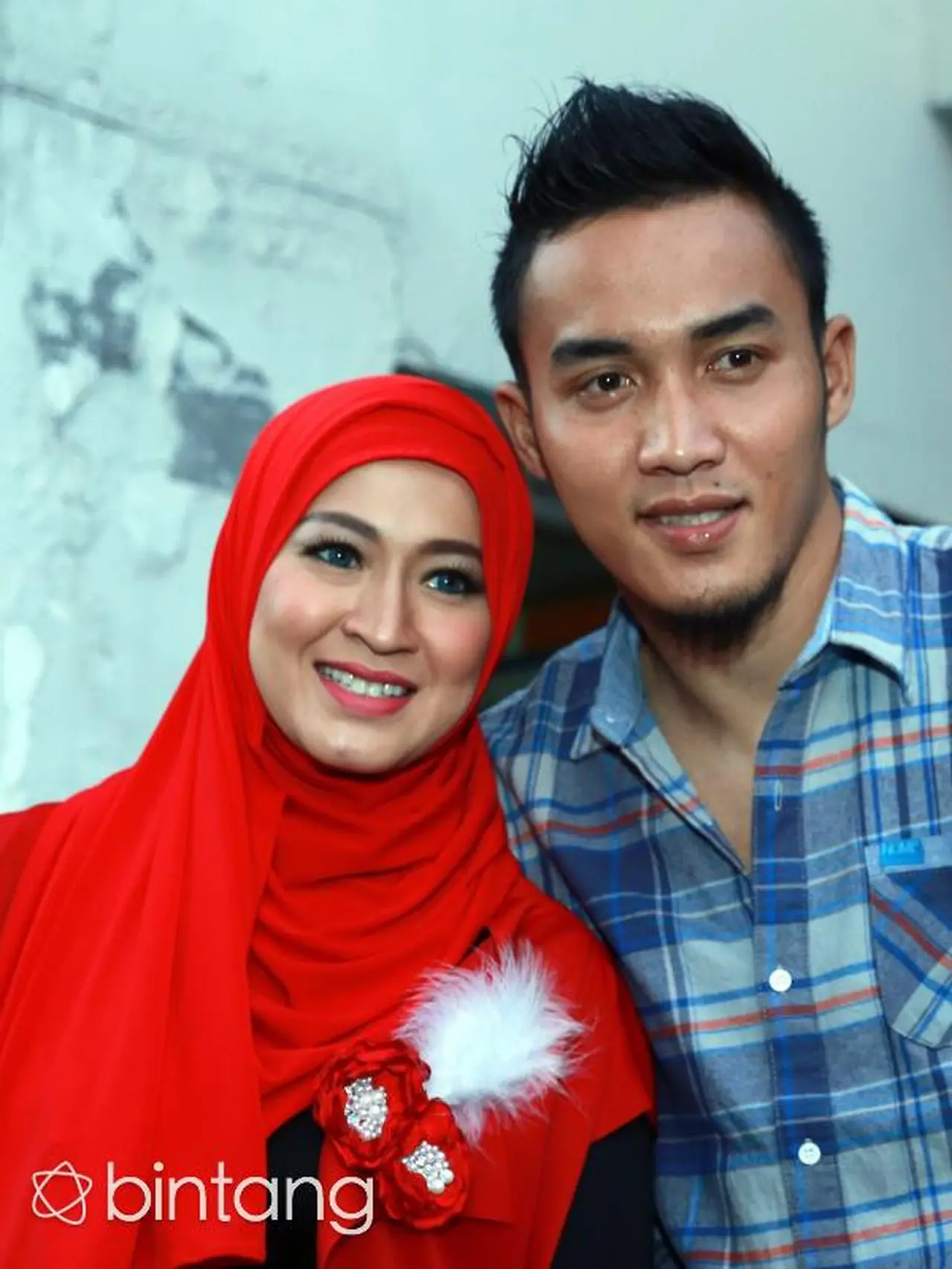 Kisah Cinta Okie Agustina dan Gunawan, Awalnya Iseng hingga Nikah Siri ...