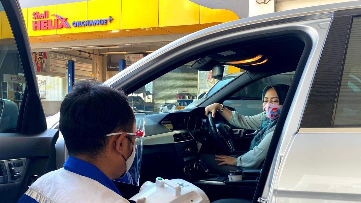 Shell Bagi-Bagi Masker dan Berikan Layanan Desinfeksi Interior di Hari ...