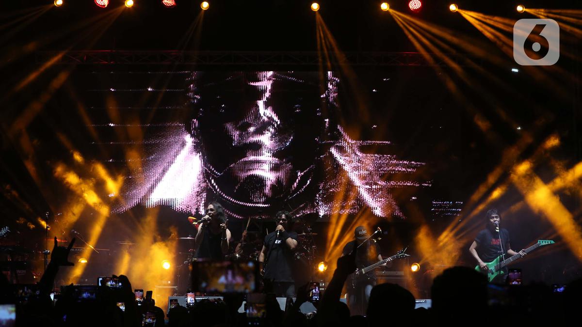 Penampilan Edane Guncang Panggung Rock Legends Festival - Foto Liputan6.com