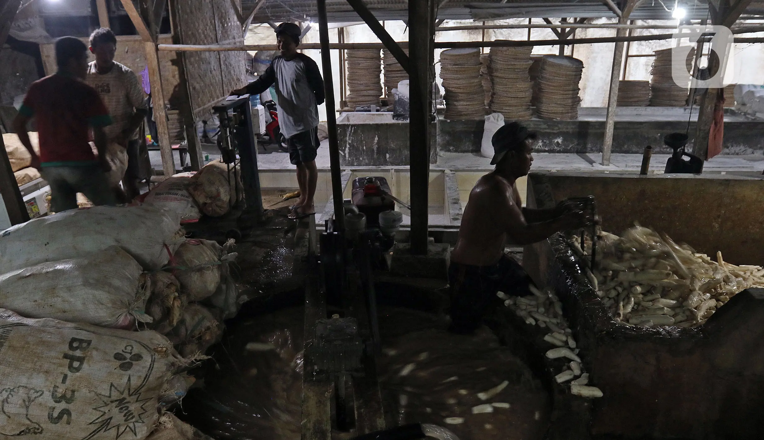 FOTO: Industri Pembuatan Tepung Tapioka Terdampak Pandemi COVID-19 ...