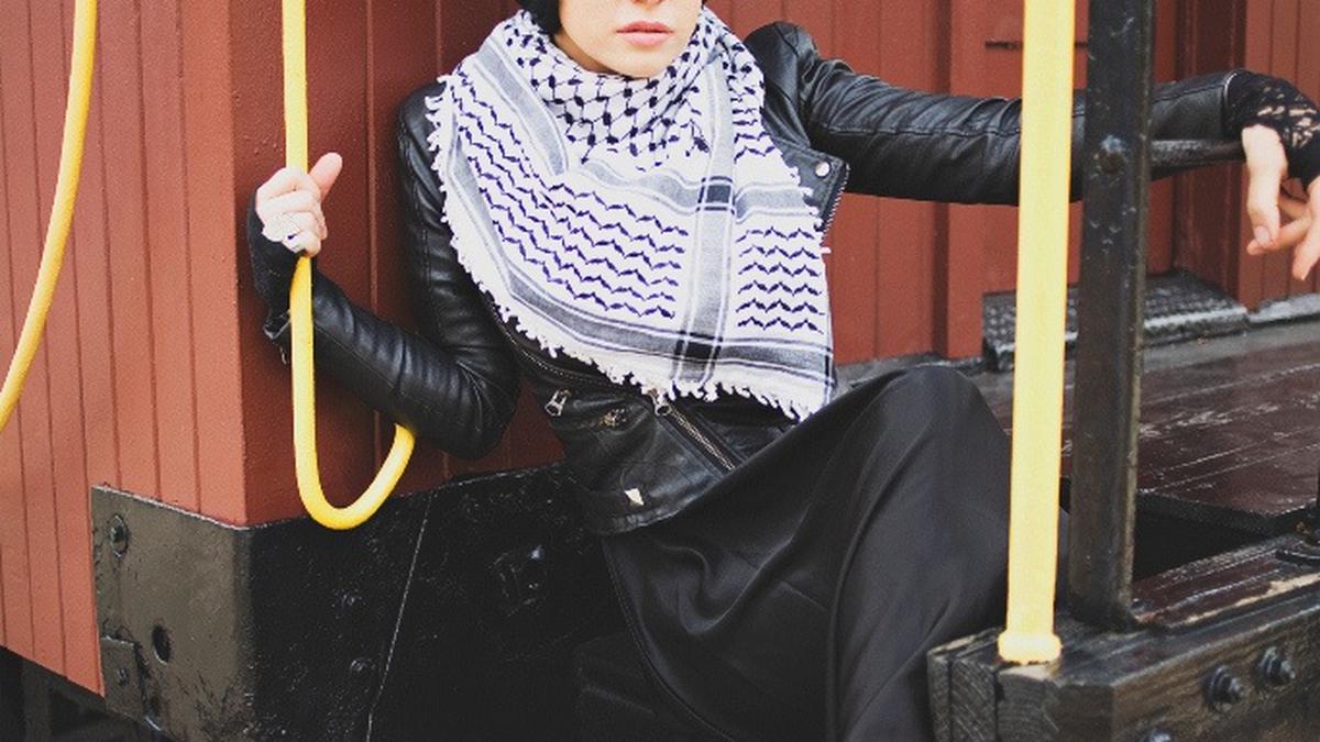 12 Ide Style Hijab SWAG, Cocok Untuk Kamu Yang Santai & Aktif