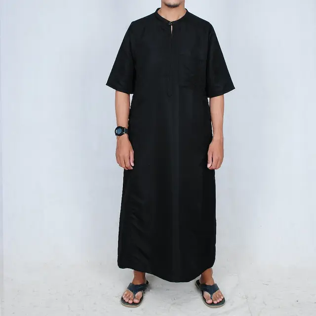 10 Rekomendasi Model Gamis Pria, Tampil Modis saat Idul Adha dan ...