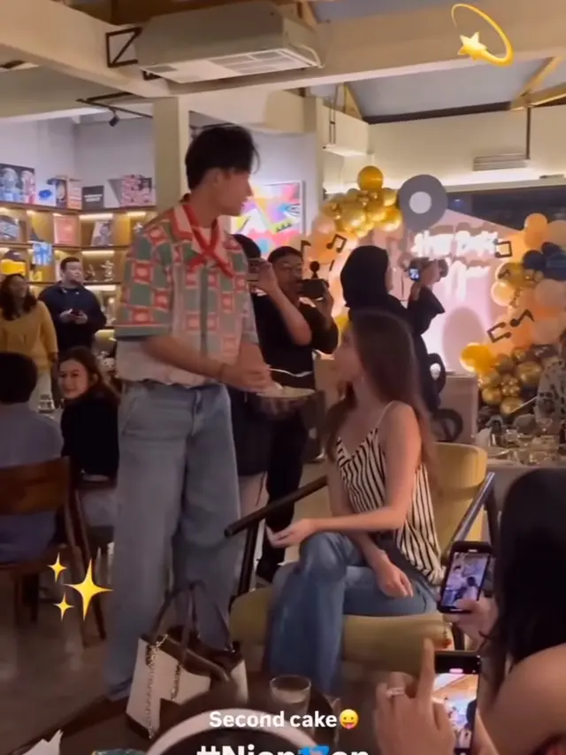 7 Potret Pesta Ultah ke-17 Rizwan Anak Sule Dihadiri Pacar, Pamer Momen ...