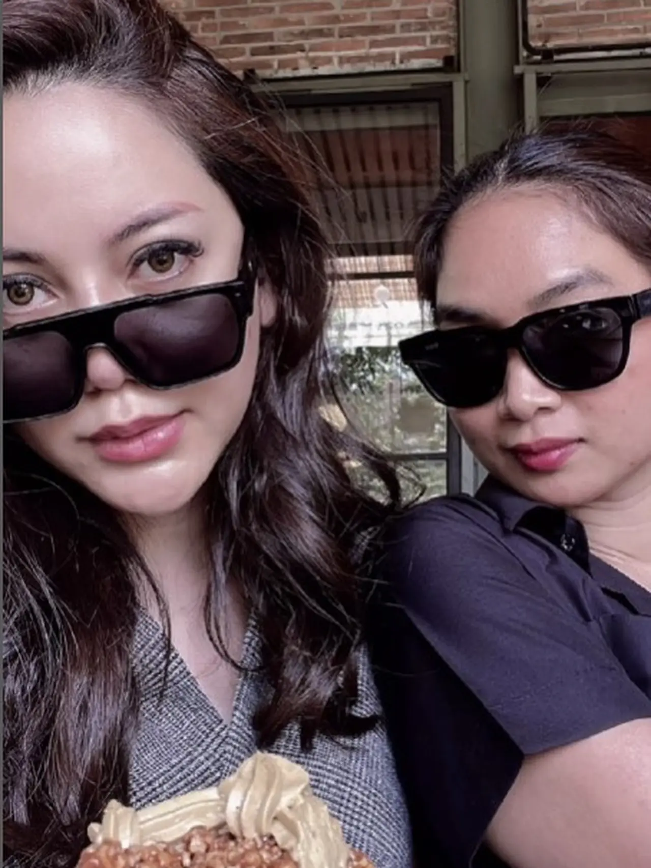 5 Potret Gaya Santai Liviana Cherlisa, Moderator Debat Cawapres Pemilu ...