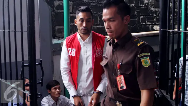 Ada Wanita Cantik di Sidang Narkoba Restu Sinaga, Siapa Dia? - ShowBiz ...