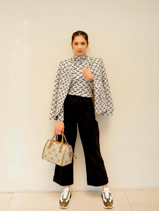 6 OOTD Celana Kulot Hitam Anti-Boring dari Andien Aisyah-Mikha ...