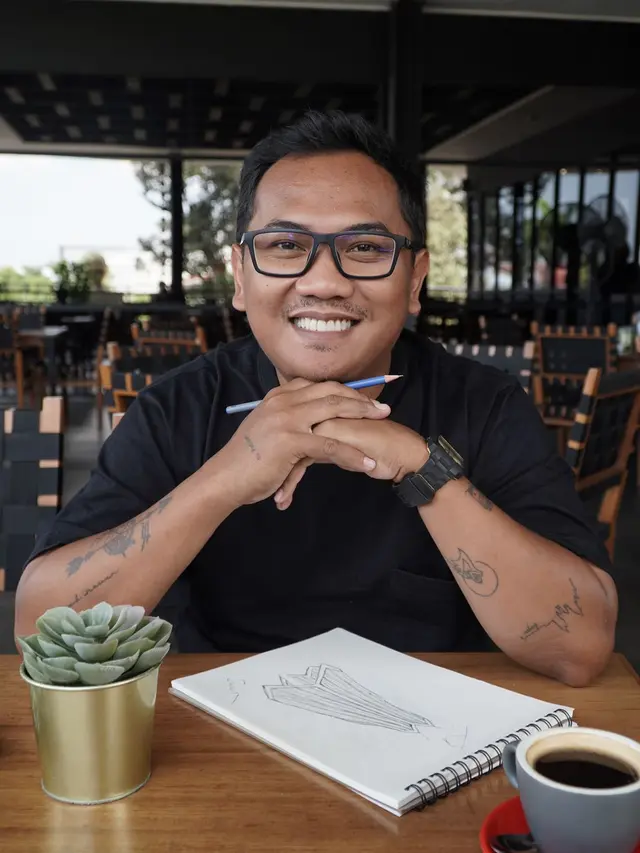 Makin Moncer pada 2024, Ini 10 Tips Memasarkan Produk Fesyen ala Desainer Sutardi Farah Button ...