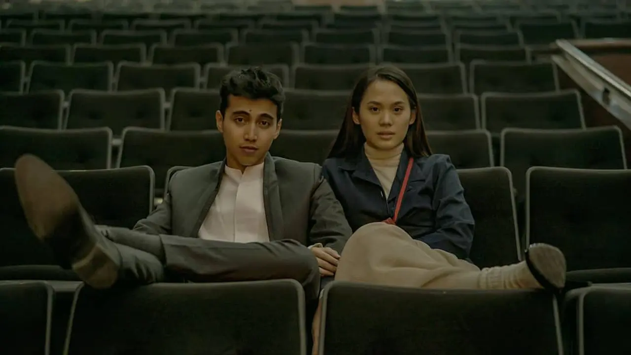 7 Potret Kemesraan Sheryl Sheinafia dan Vadi Akbar Adik Vidi Aldiano ...