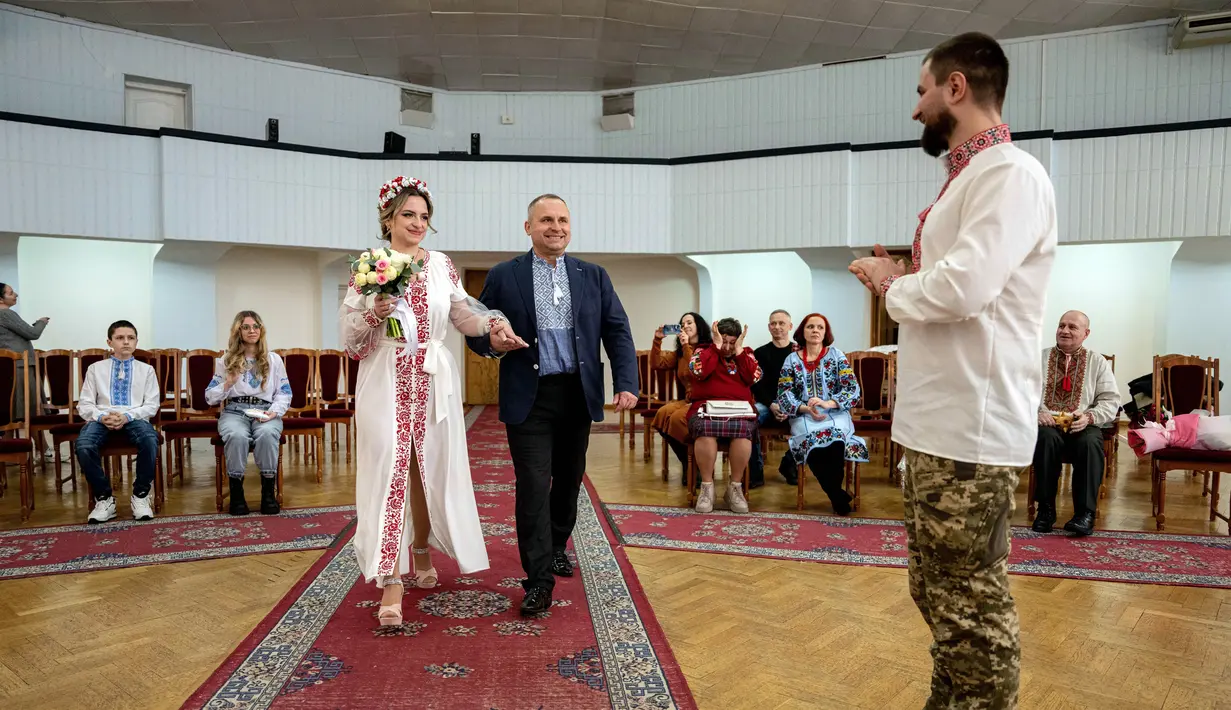 Ramai Tentara Ukraina Bekukan Sperma, Jaga Asa Punya Anak di Tengah ...