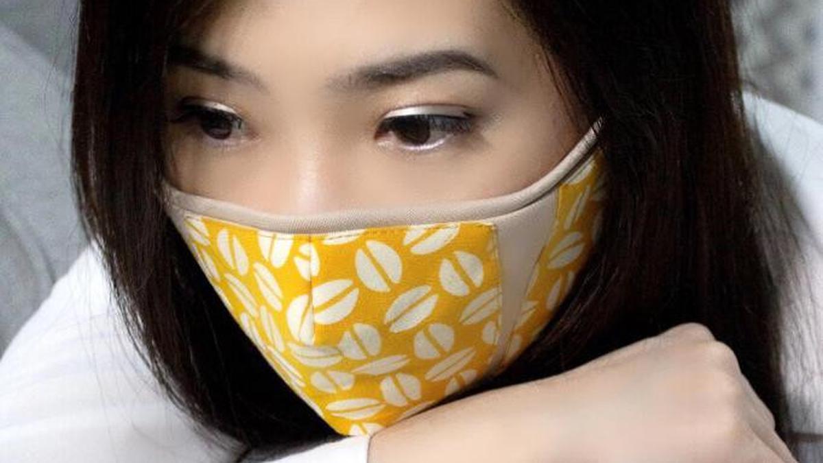 Tetap Tampil Stylish Saat New Normal dengan Masker Kain Bernuansa Indonesia