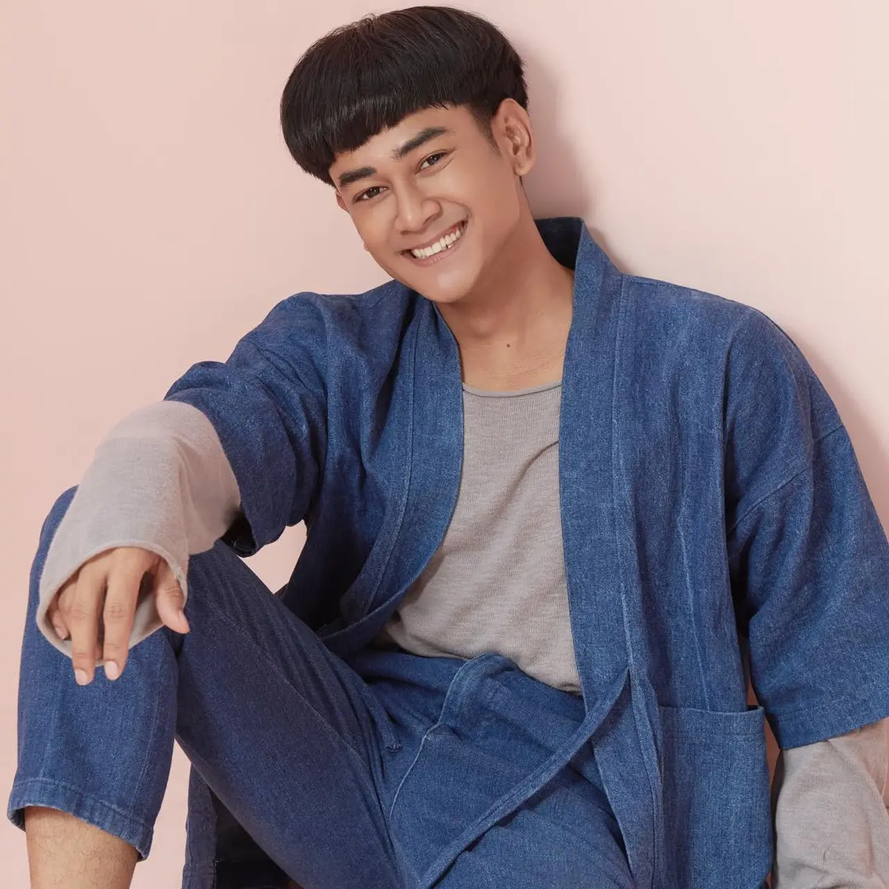 Genap Berusia 35 Tahun, Ini 6 Potret Terbaru Dwi Andhika yang Masih ...