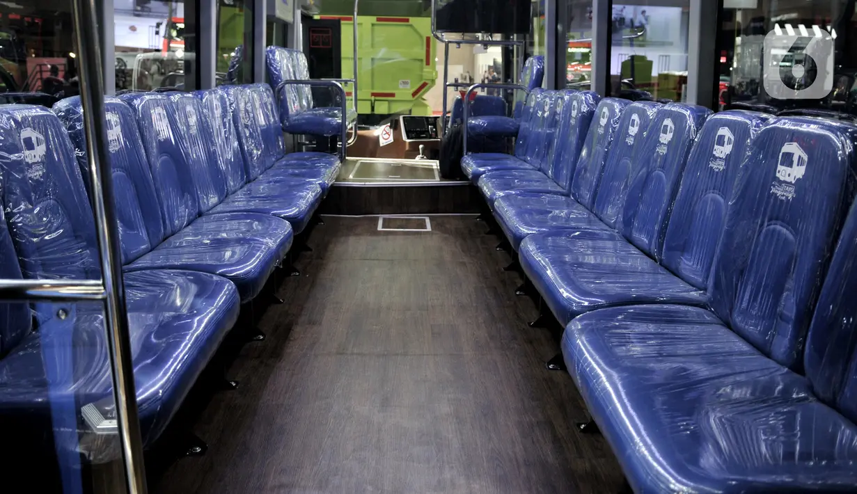 FOTO: Melihat Lebih Dekat Bus Tayo di GIICOMVEC 2020 - Foto Liputan6.com