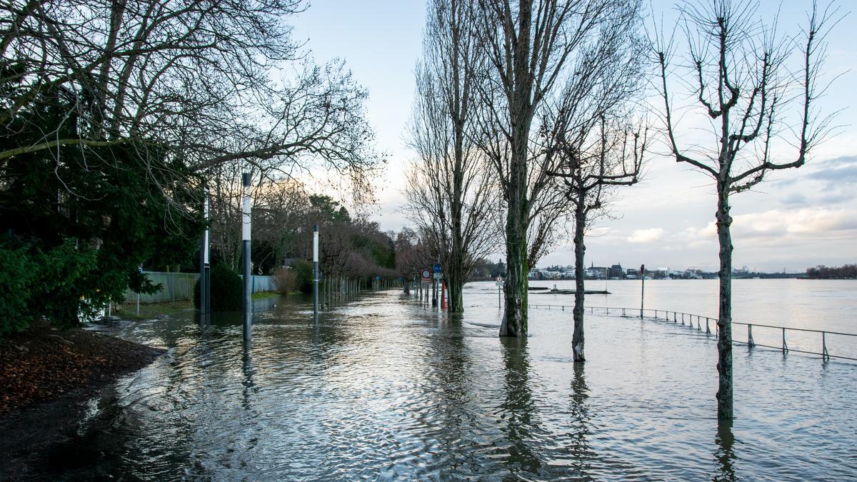 9 Penyebab Terjadinya Banjir yang Perlu Diwaspadai Beserta Cara ...