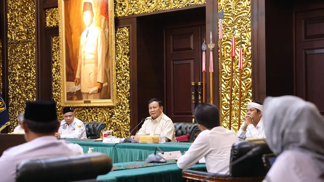 Bertemu Dedi Mulyadi, Prabowo Kenang Perjuangan Saat Wujudkan Kebijakan Dana Desa - News ...