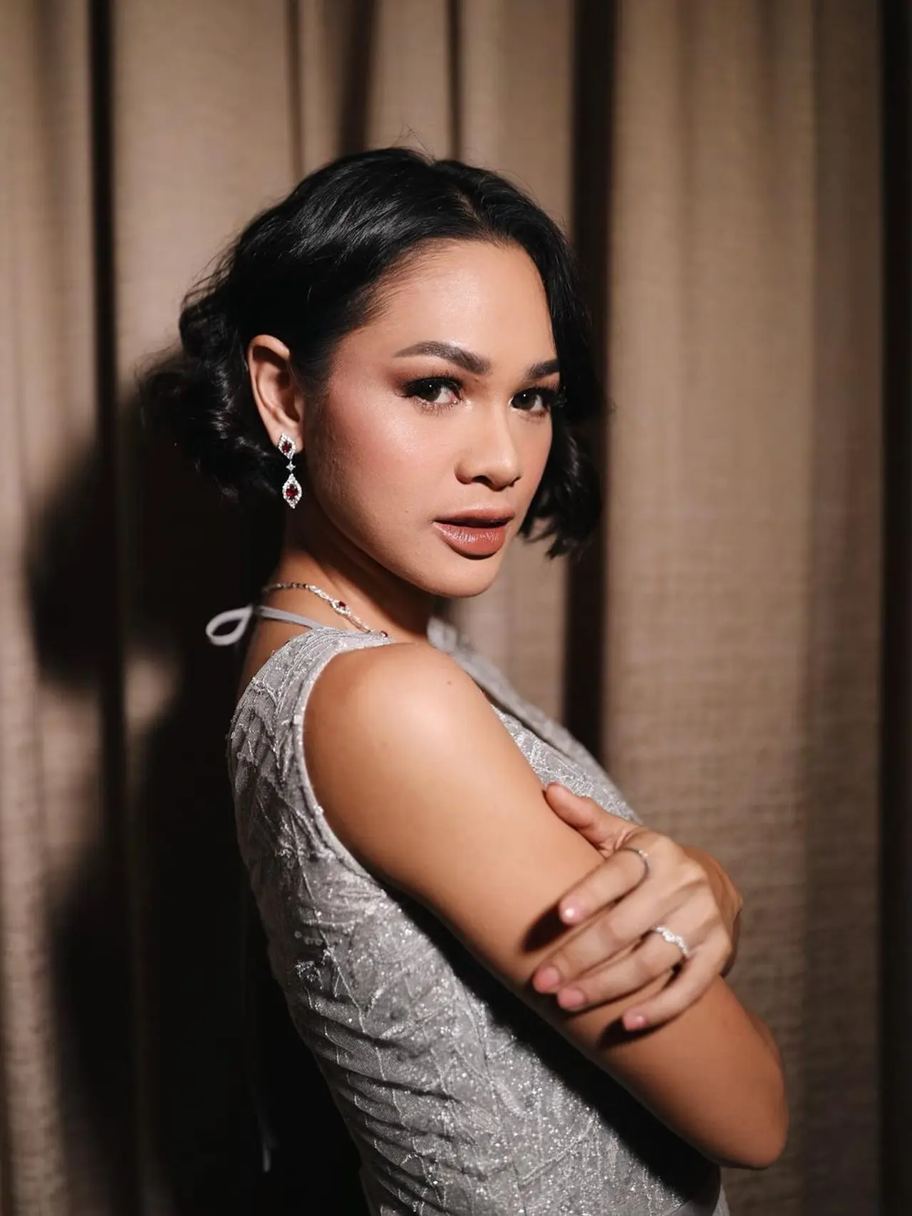 Andien Ajak Perempuan Tampil Cantik dan Bangga dengan Kebaya