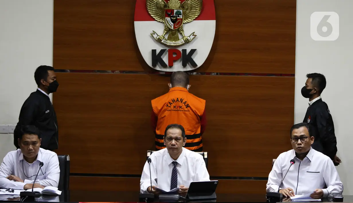 KPK Tahan Pengacara Laurenzius Terkait Kasus Suap Eks Bupati Buru ...